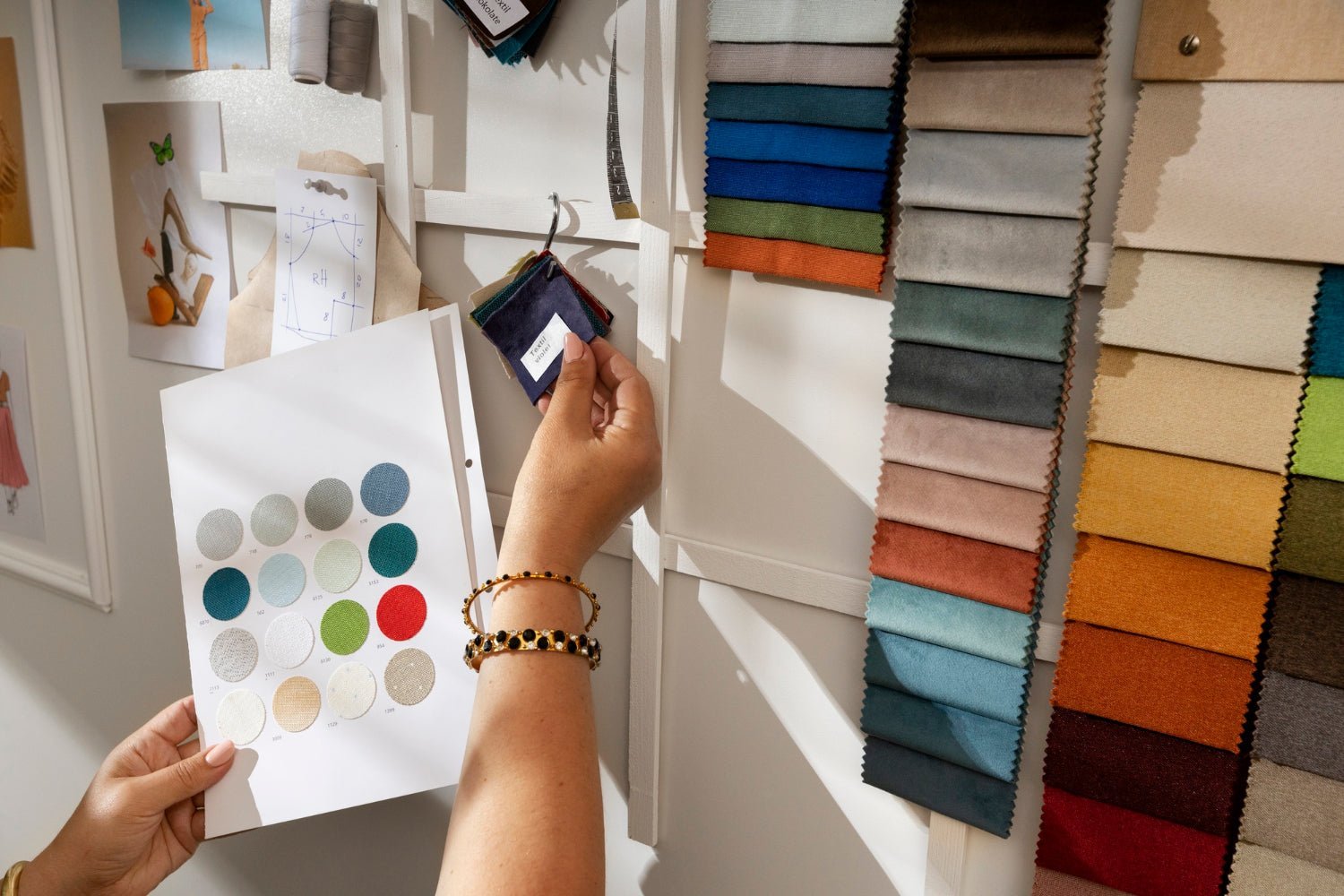 What Color Sofas for 2026? Trend Guide to Timeless and Versatile Shade ...